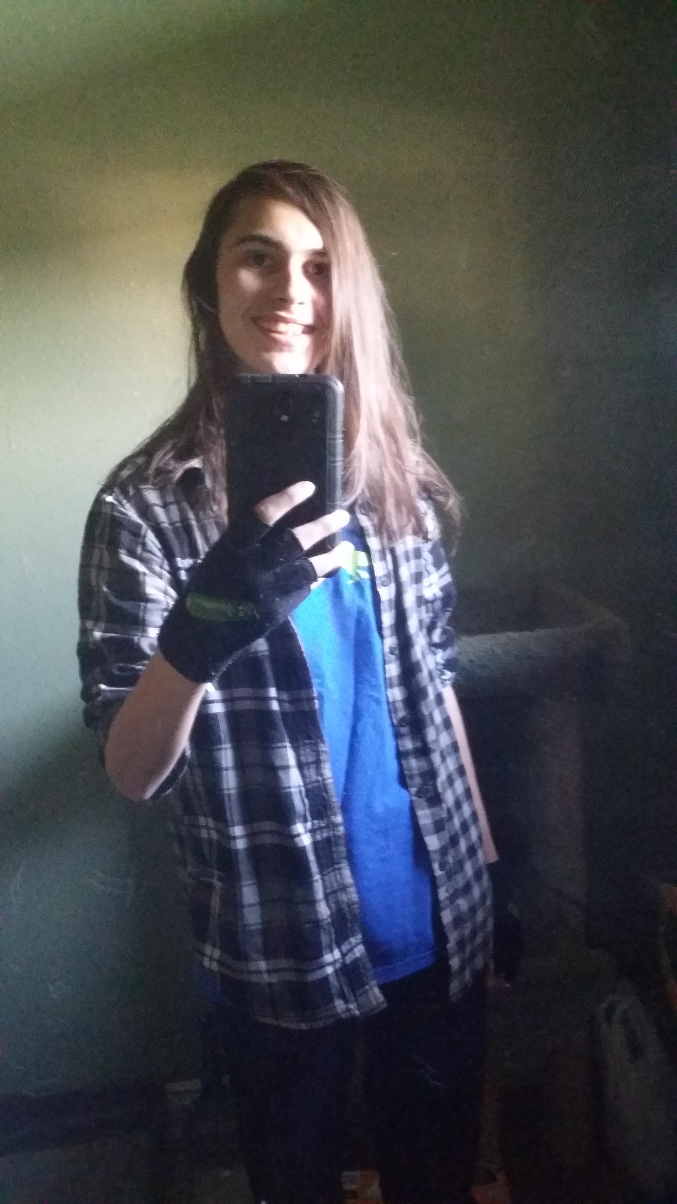 Am I cute [15m] | Scrolller