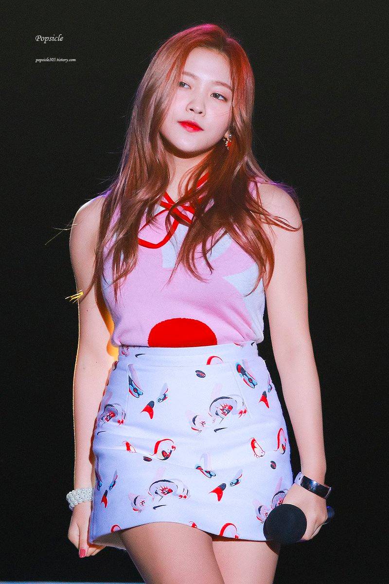 161008 Yeri | Scrolller