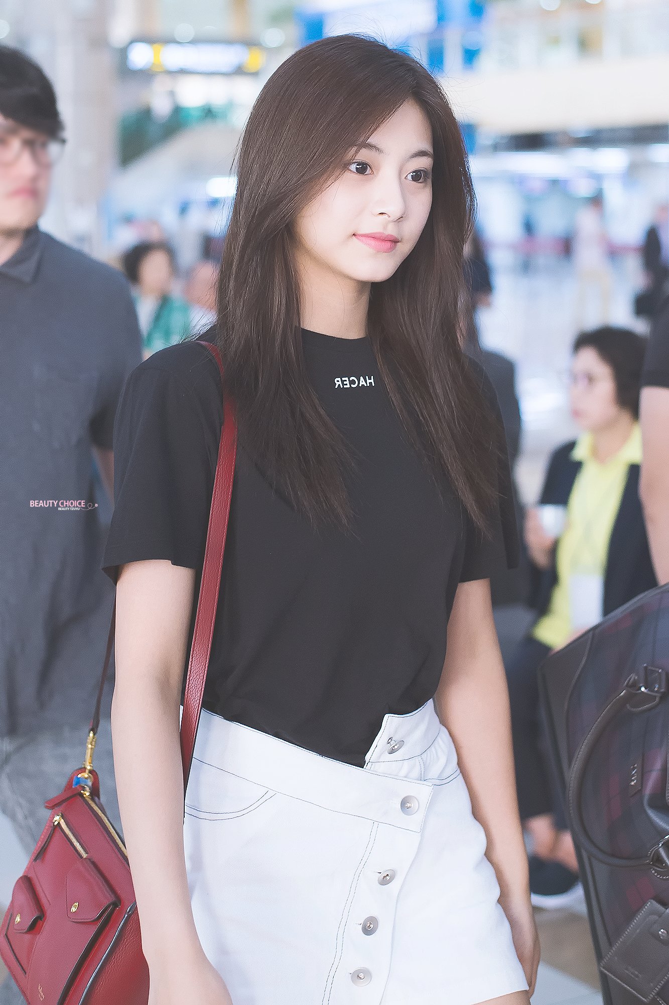170713 Tzuyu | Scrolller