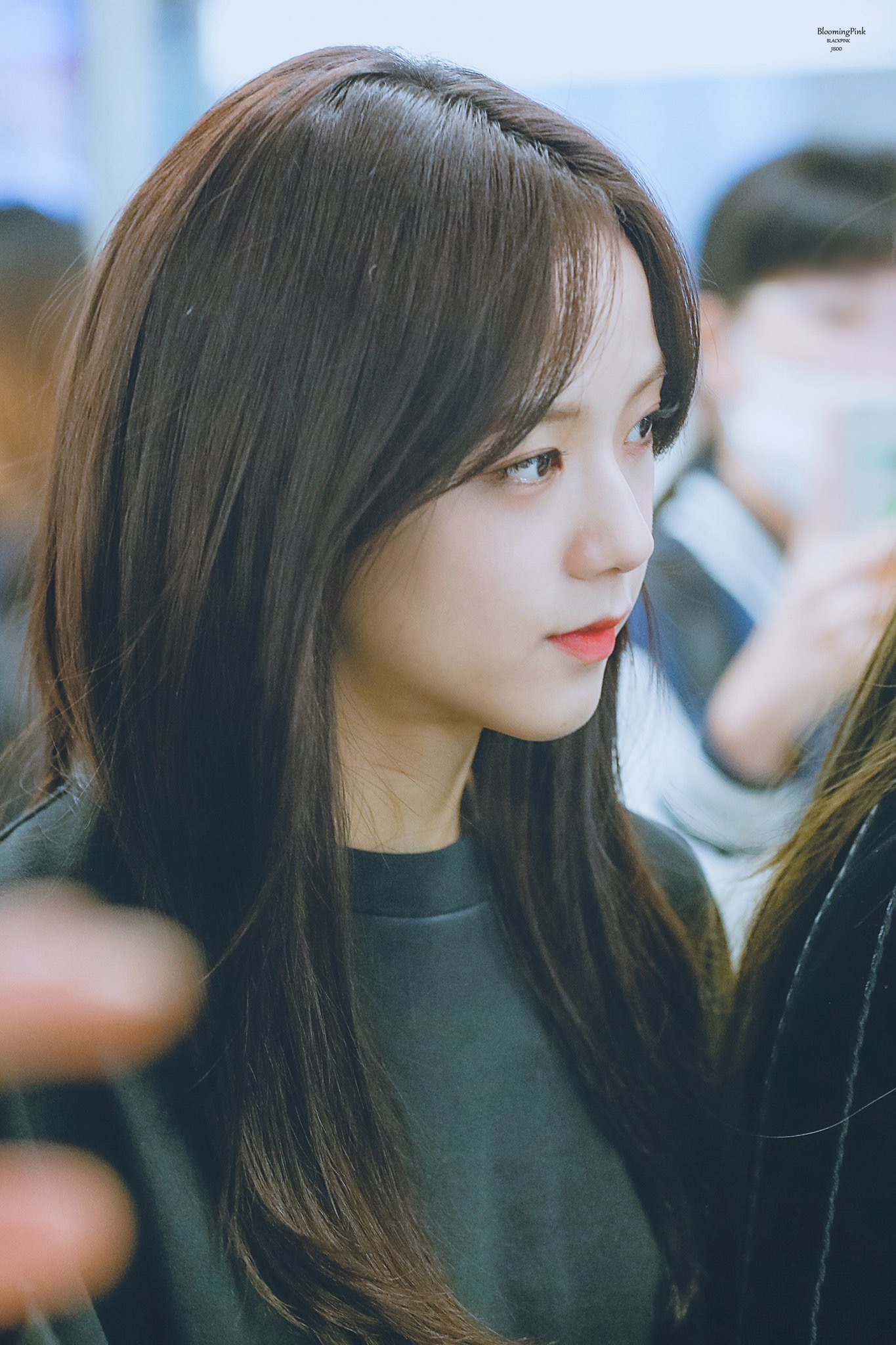 180326 Jisoo | Scrolller