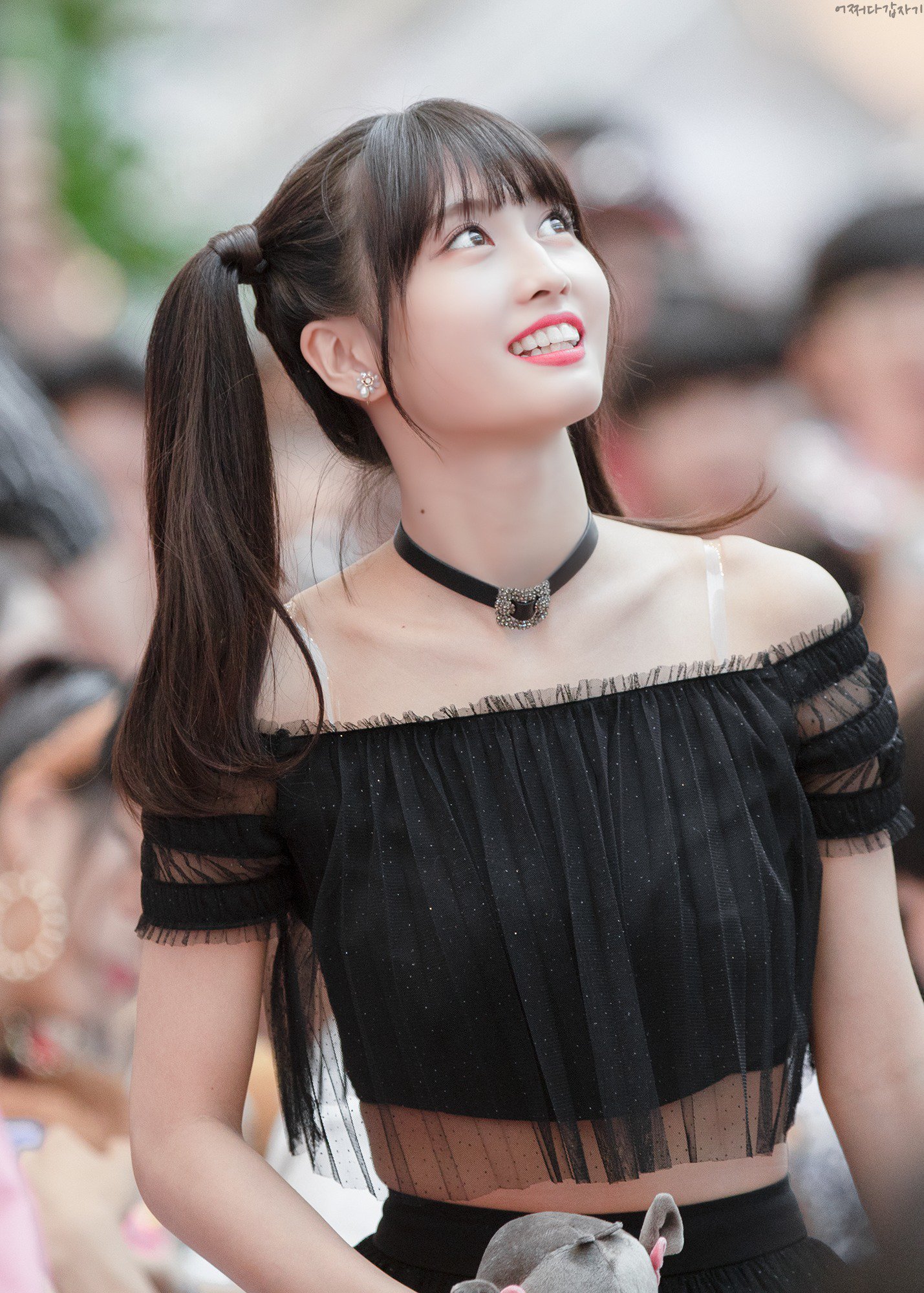 180722 Momo | Scrolller