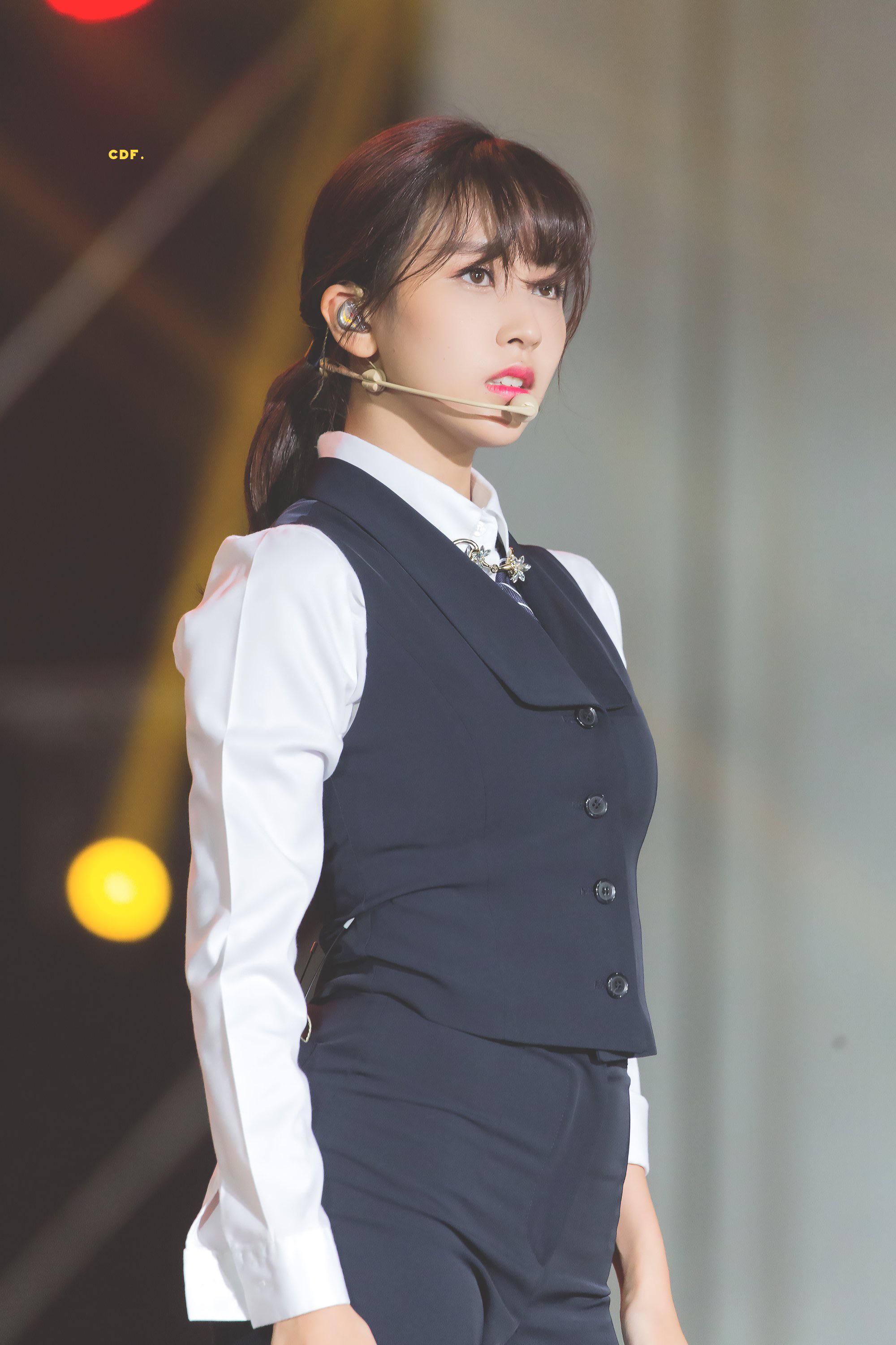 180801 Mina | Scrolller