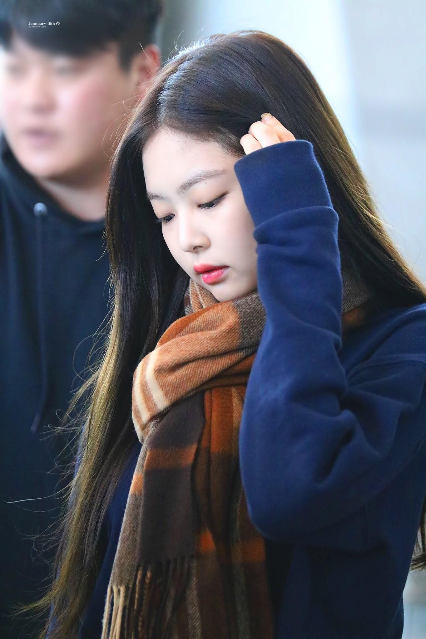 181223 Jennie | Scrolller