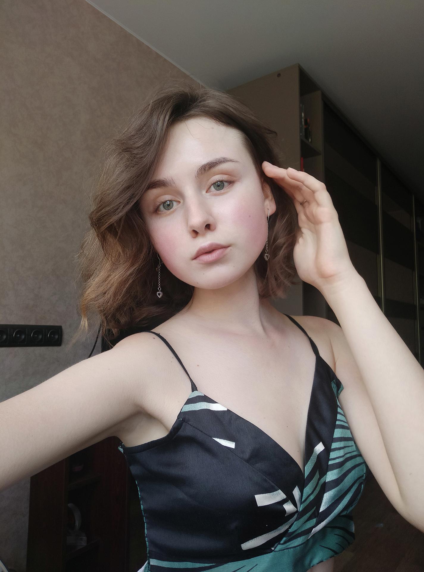 18F 👋 | Scrolller