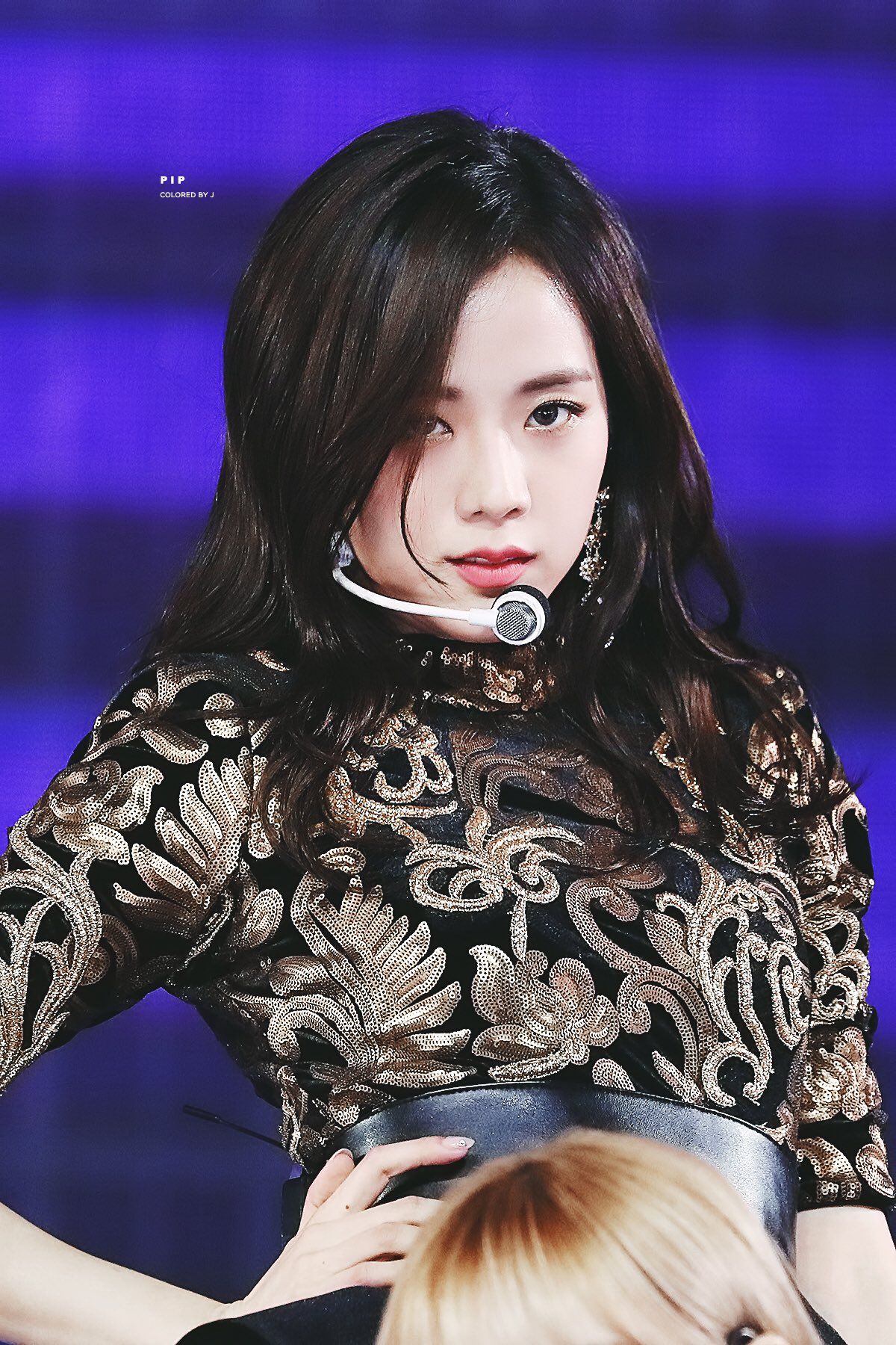 190105 Jisoo | Scrolller