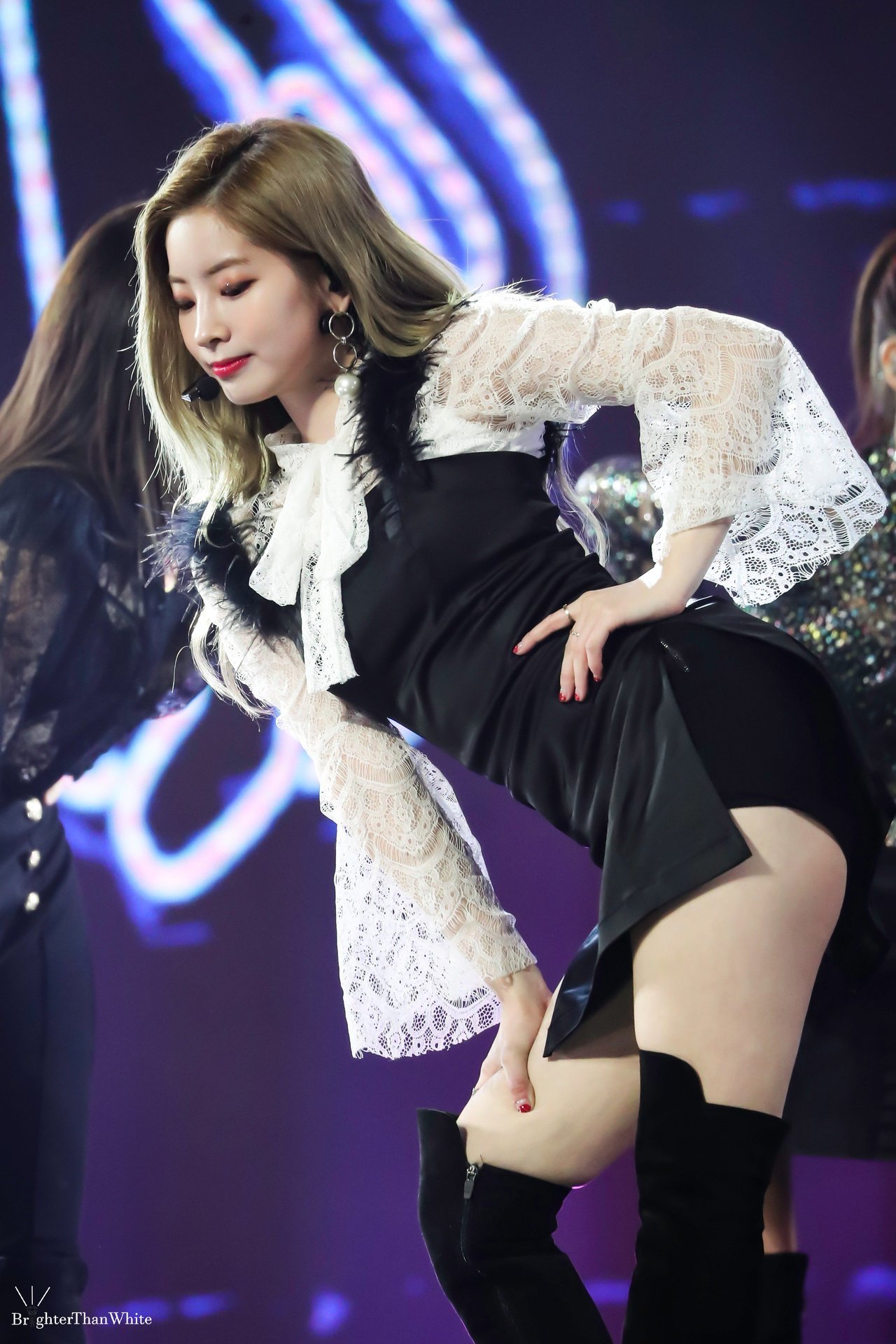 190106 Dahyun | Scrolller