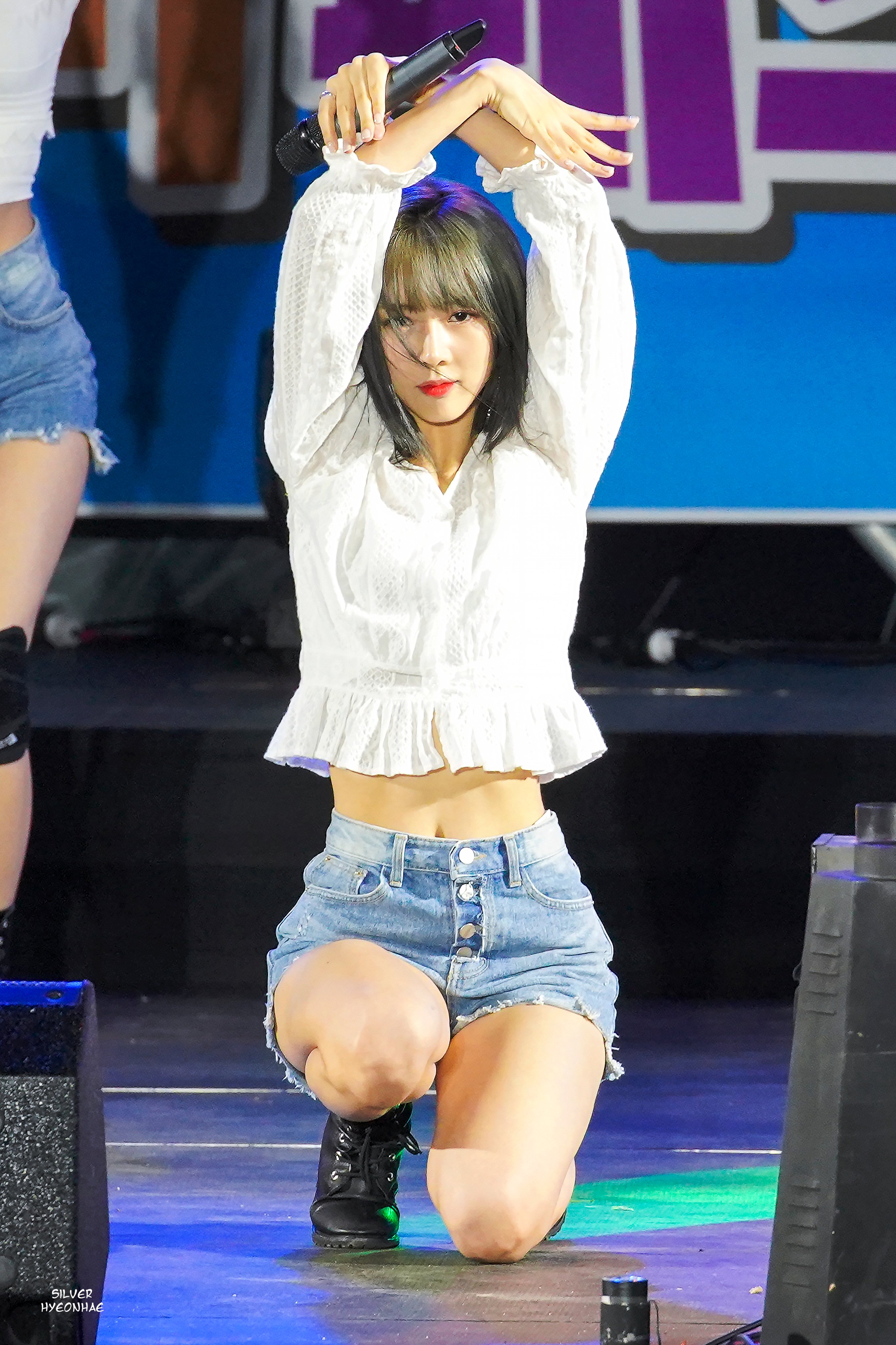 190730 Yoohyeon | Scrolller