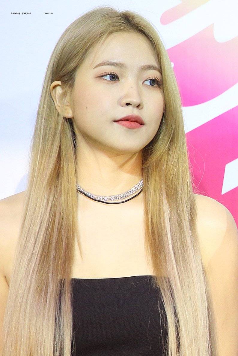 190823 Yeri | Scrolller
