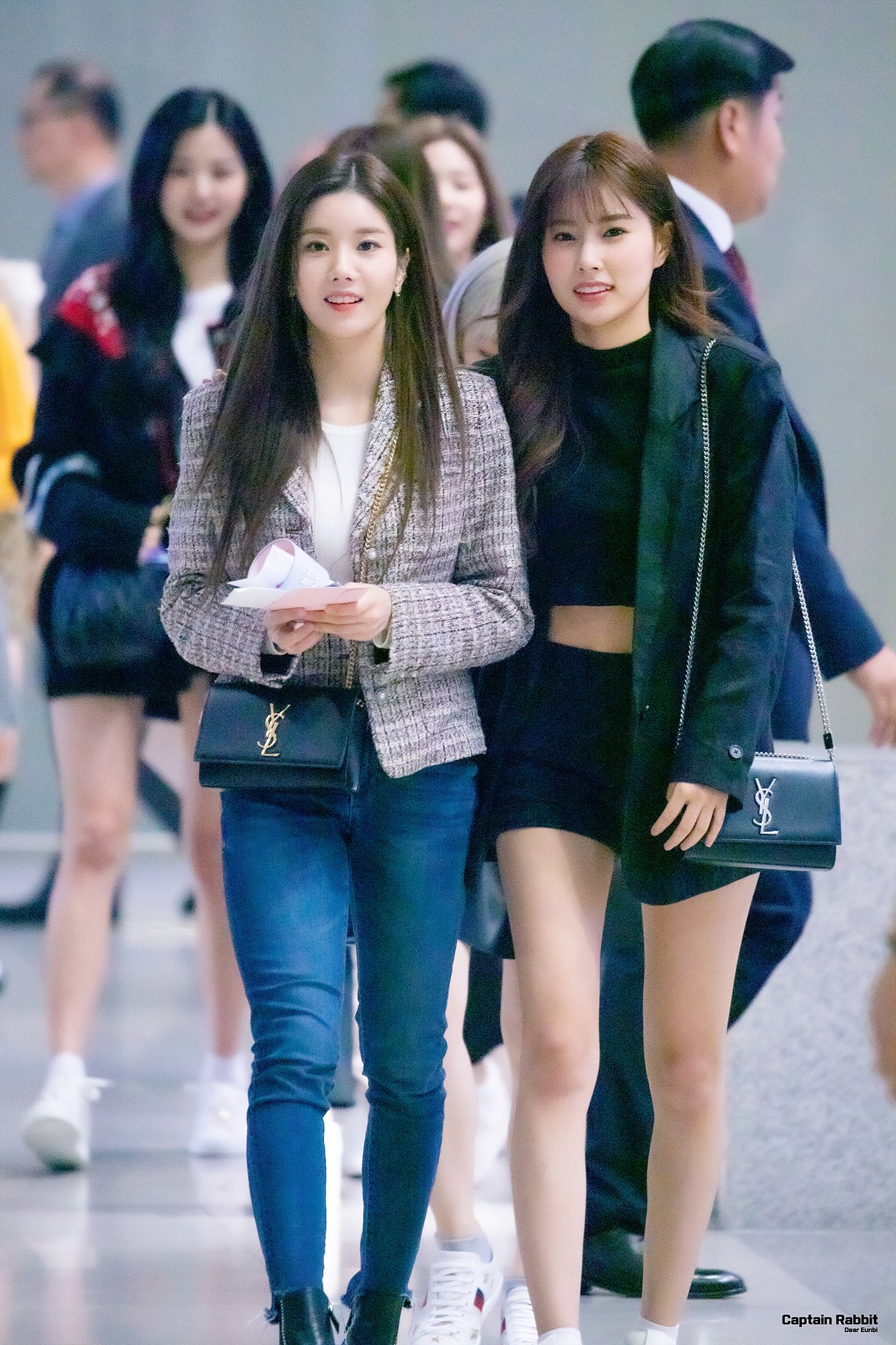 190928 KangBi @ ICN - Flexing YSL Bags | Scrolller