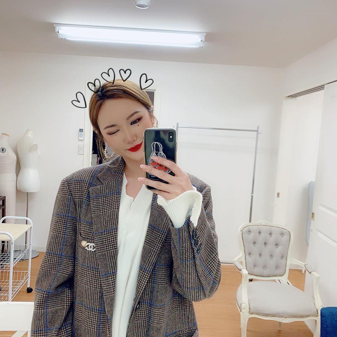 191212 LE Instagram Update | Scrolller