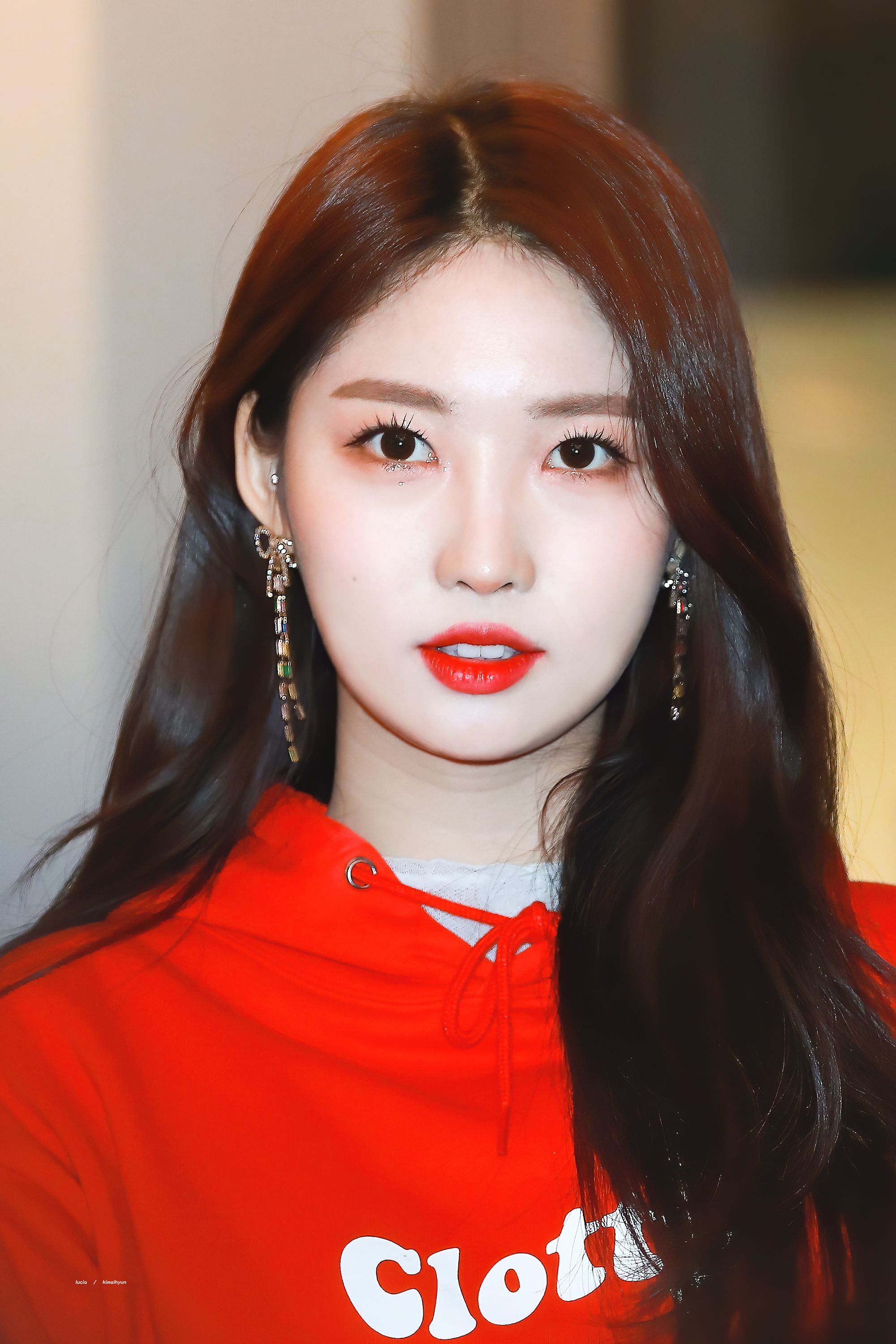 191221 Sihyeon | Scrolller