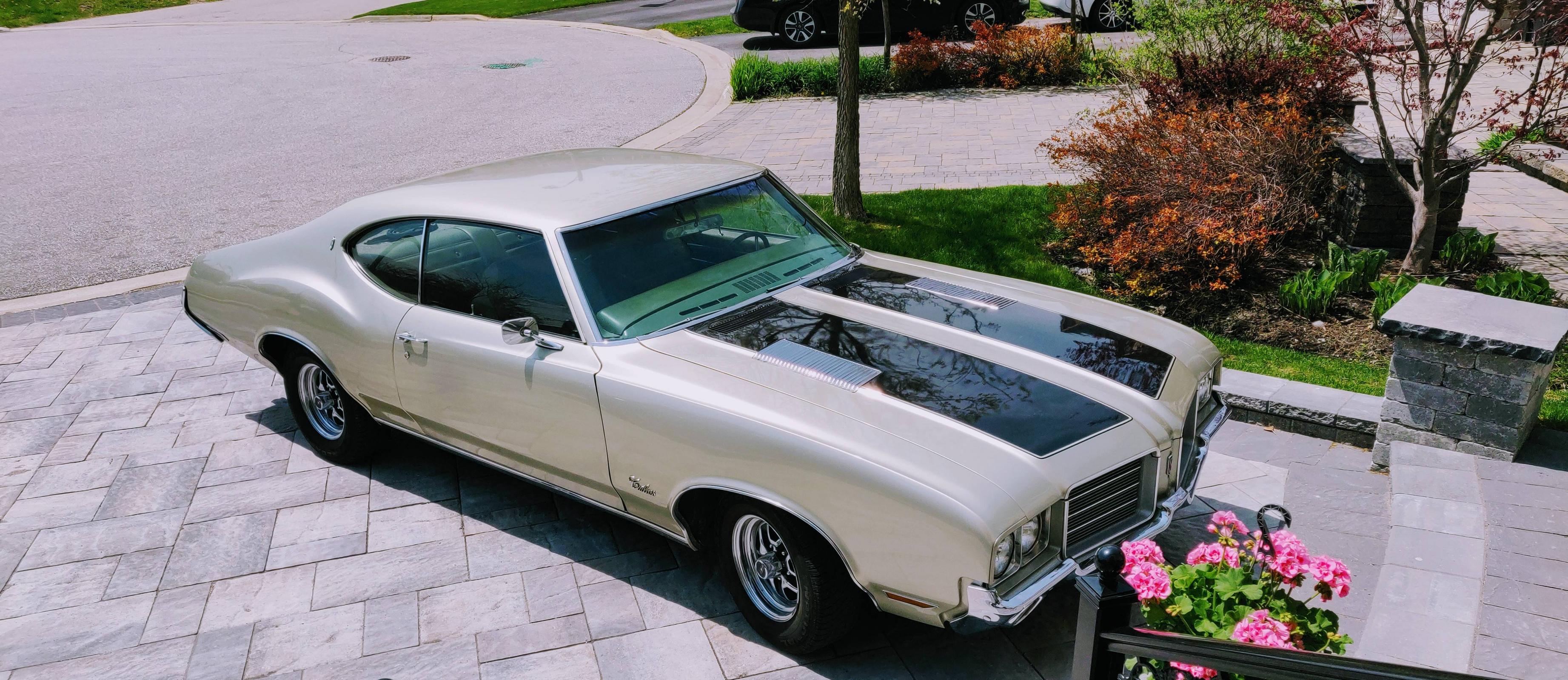 1971 Oldsmobile Cutlass | Scrolller