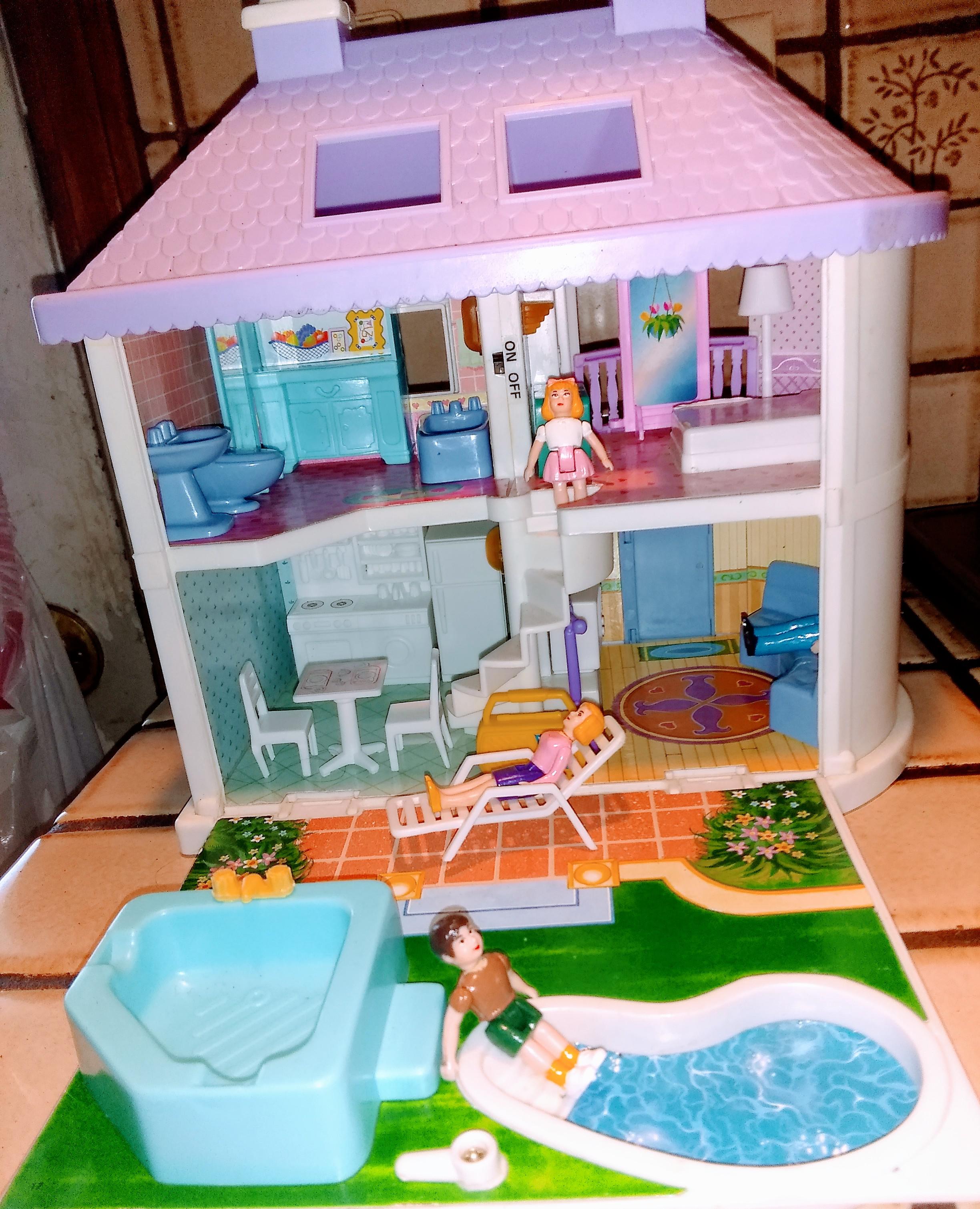1980s Dollhouse | Scrolller