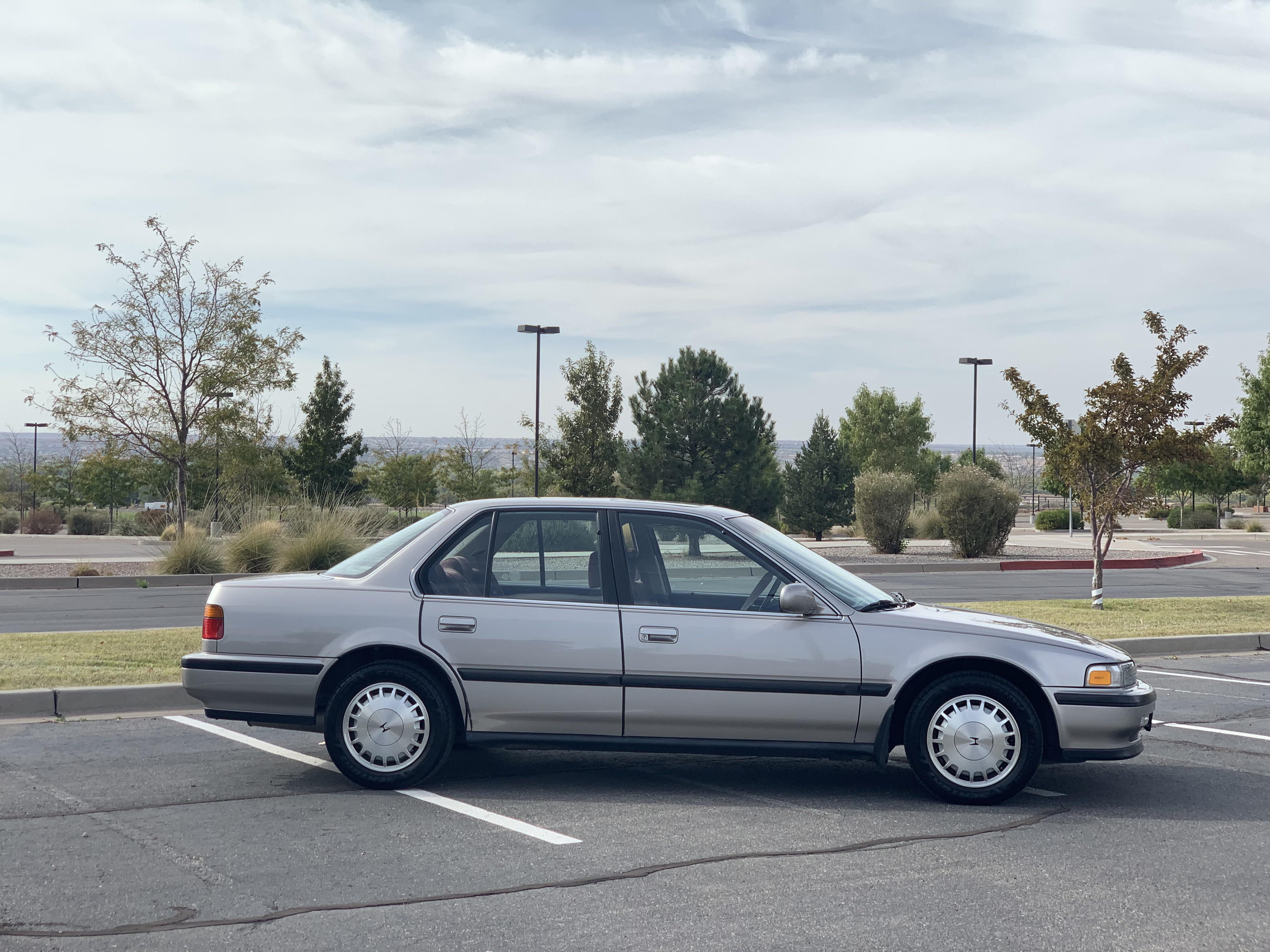 1990 Honda Accord EX | Scrolller