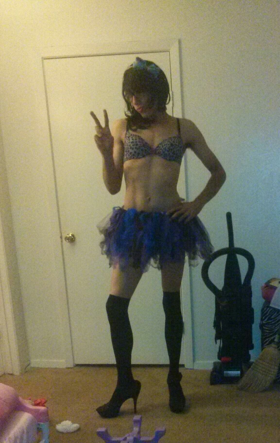 19yr old sissy CD cuck here looking to be degraded abused n humiliated any age KIK ...
