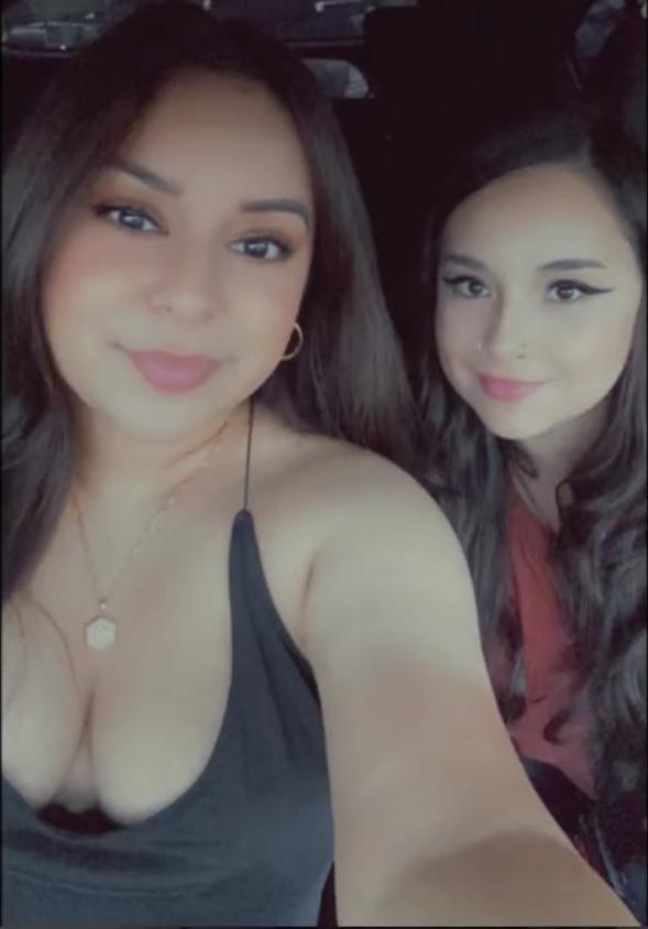 Which one would you pick? Left or right? | Scrolller