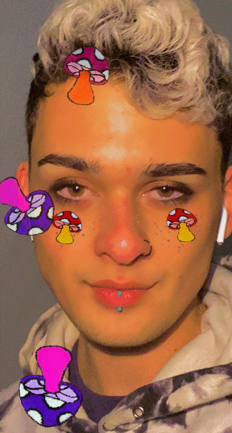 20 and very stoned | Scrolller