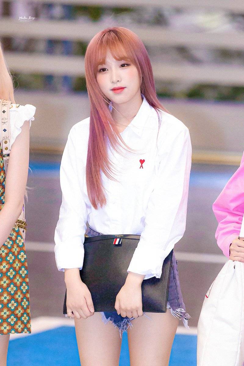 200218 Yena | Scrolller