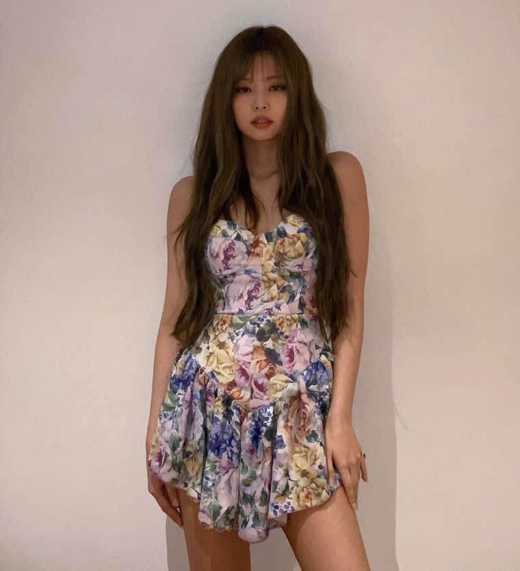 201003 Jennie IG Update | Scrolller