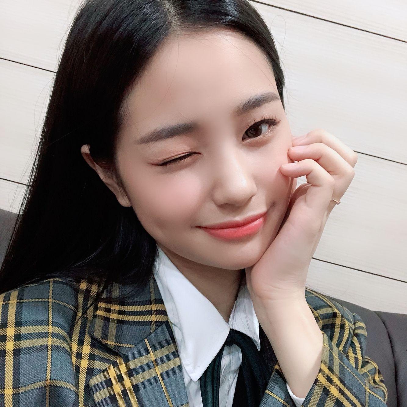 201016 Weverse Update // Jihan | Scrolller