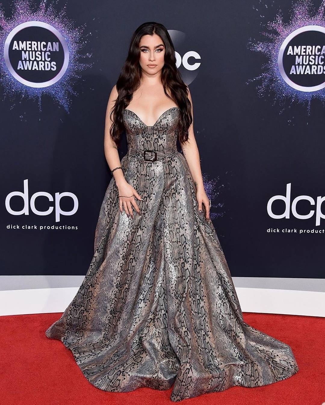 2019 AMAs | Scrolller