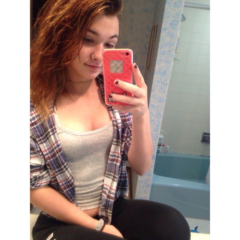 21 [F4M] - I love getting my mouth fully loaded😘..(rosiepoter69) | Scrolller