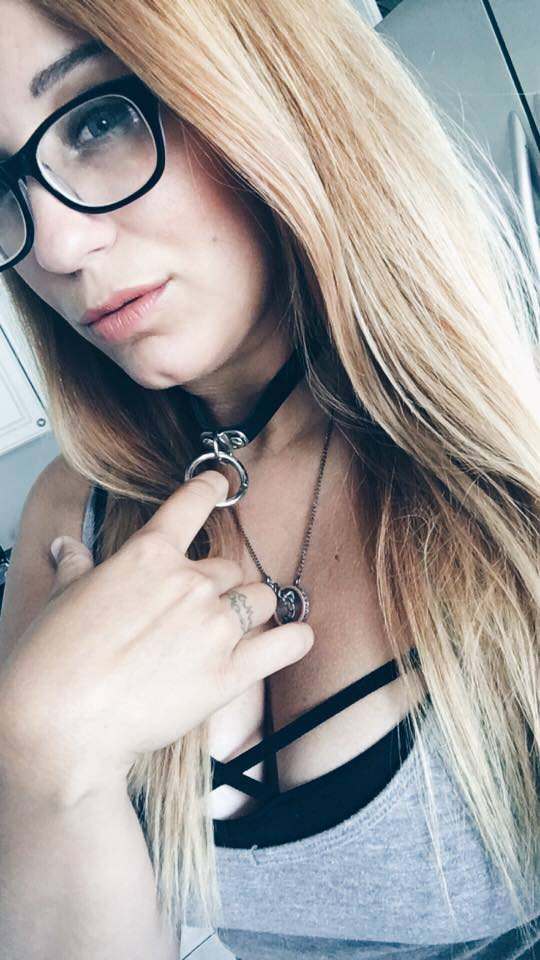 21 [F4M] - Posting cute photos on snap story and teasing everyone - @GoGabbyx3 | Scrolller