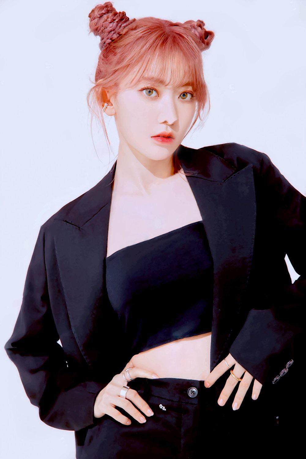 210804 Miyawaki Sakura X VIVI Magazine | Scrolller