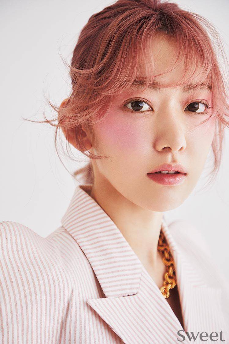 210914 Miyawaki Sakura X Sweet Magazine | Scrolller