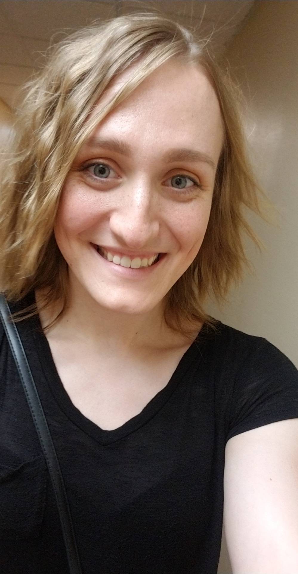 22 MTF, just a quick selfie from today. How am I doing? | Scrolller