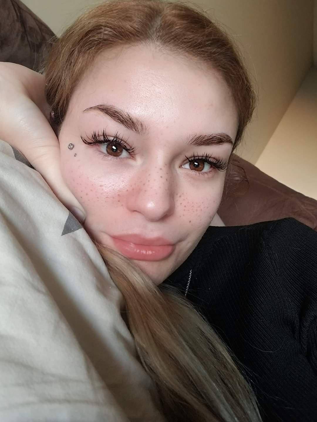 (23) girl next door, do you like my freckles? | Scrolller