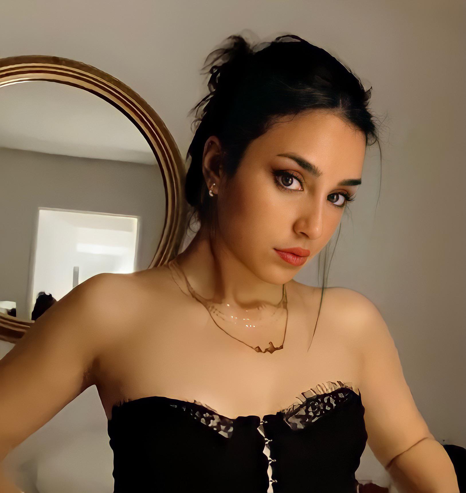 🌙 (23) | Scrolller