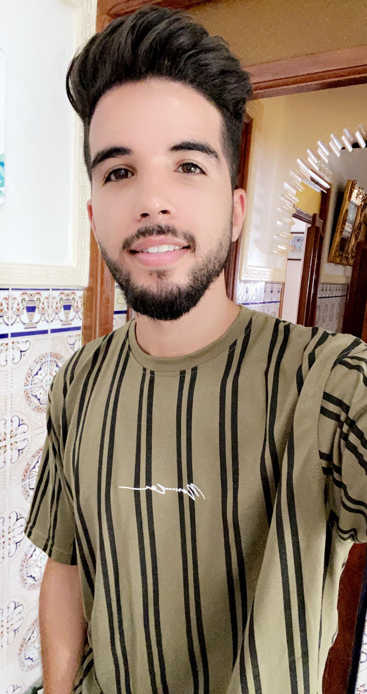 25M , what’s your first impression of me ? | Scrolller