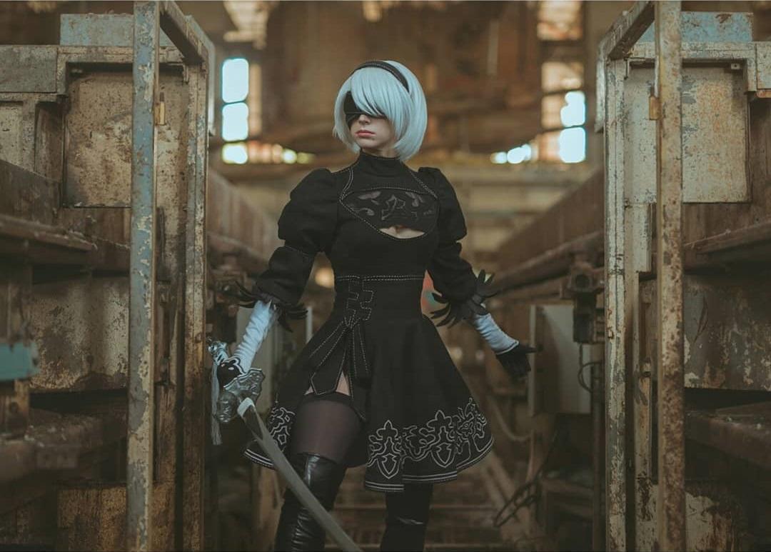 2B | Scrolller