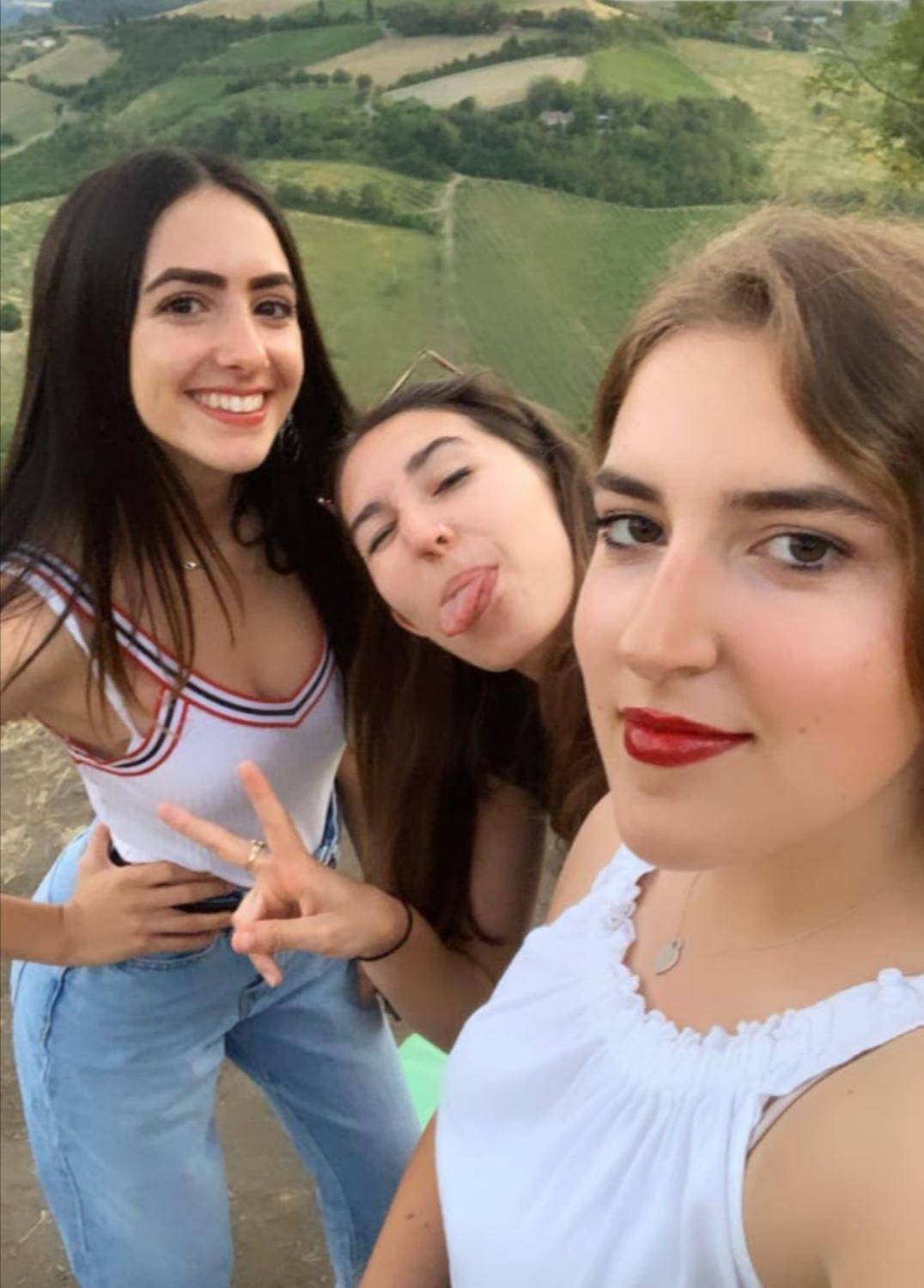 3 friends on the hills | Scrolller