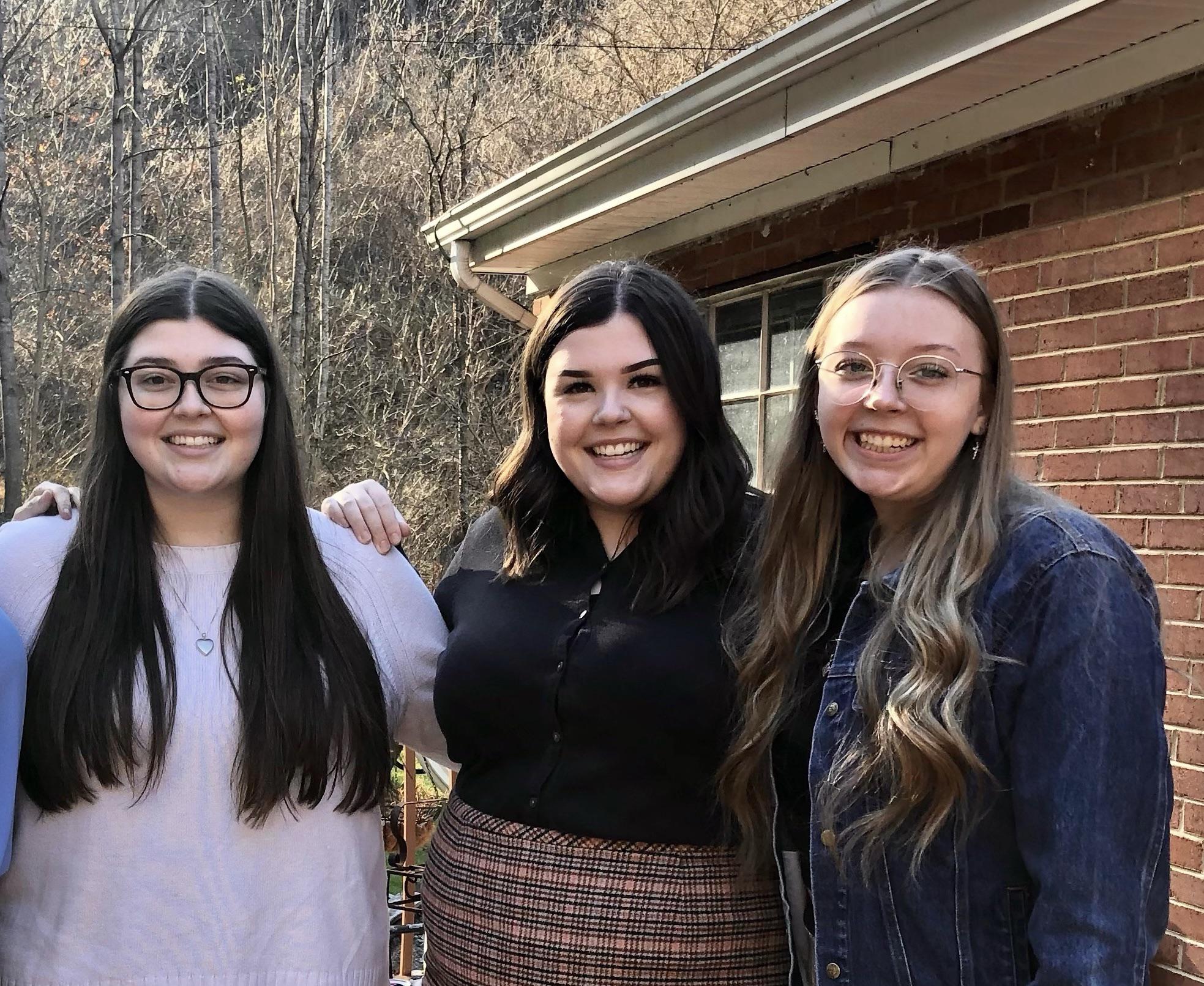 [3] Sisters ready for you but who do you choose | Scrolller