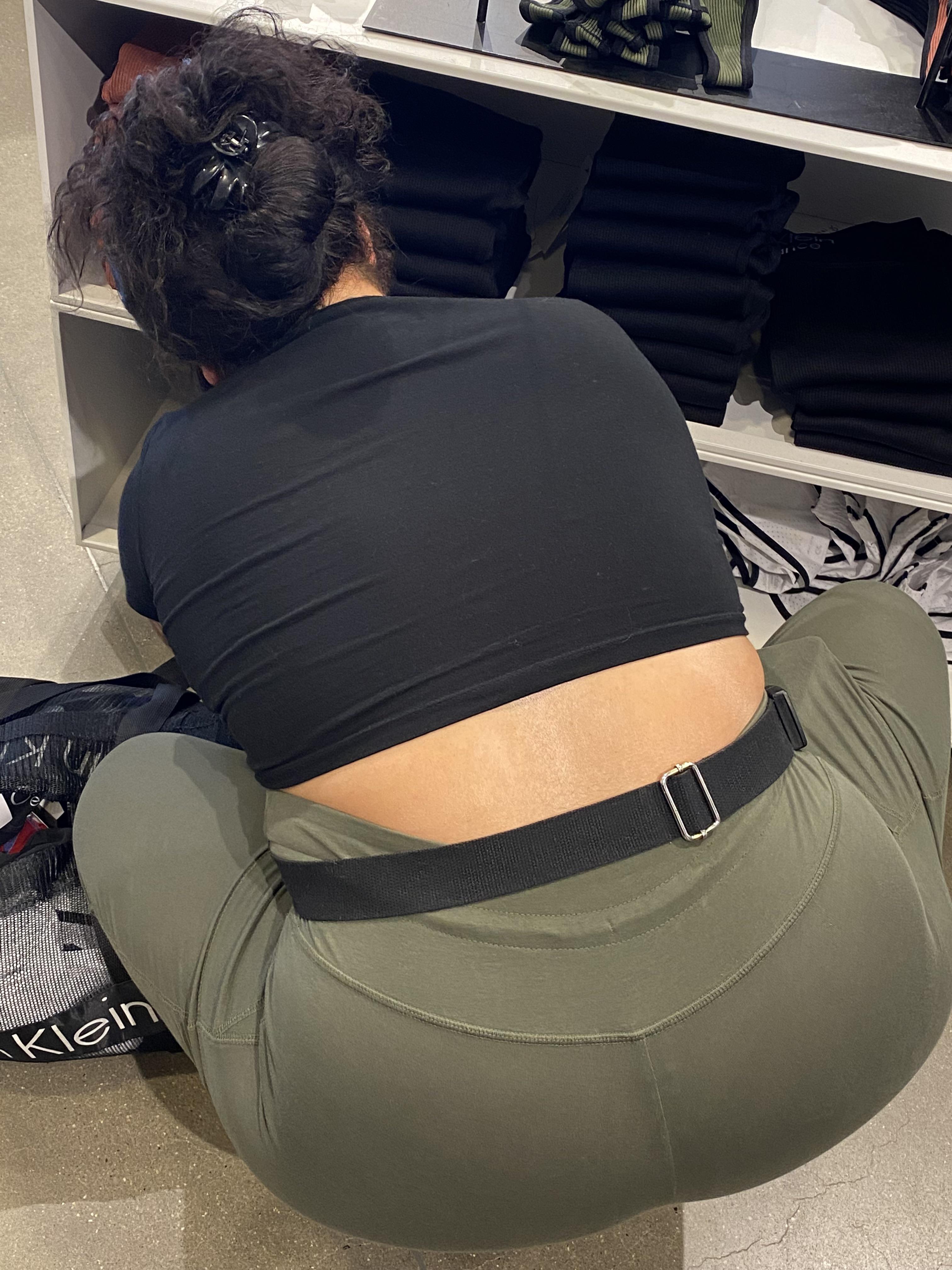 30F thicc and hairy ass wife that I’m always worshipping. Anyone wanna trade? | Scrolller