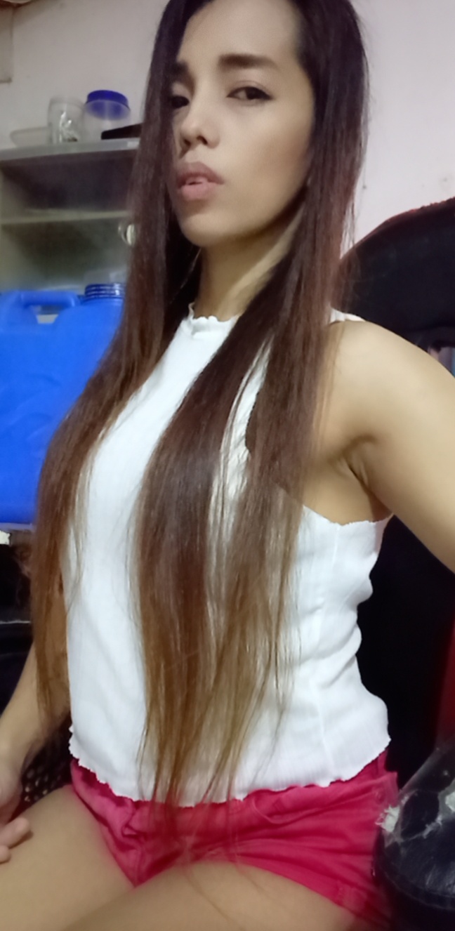 32 f from the Philippines | Scrolller