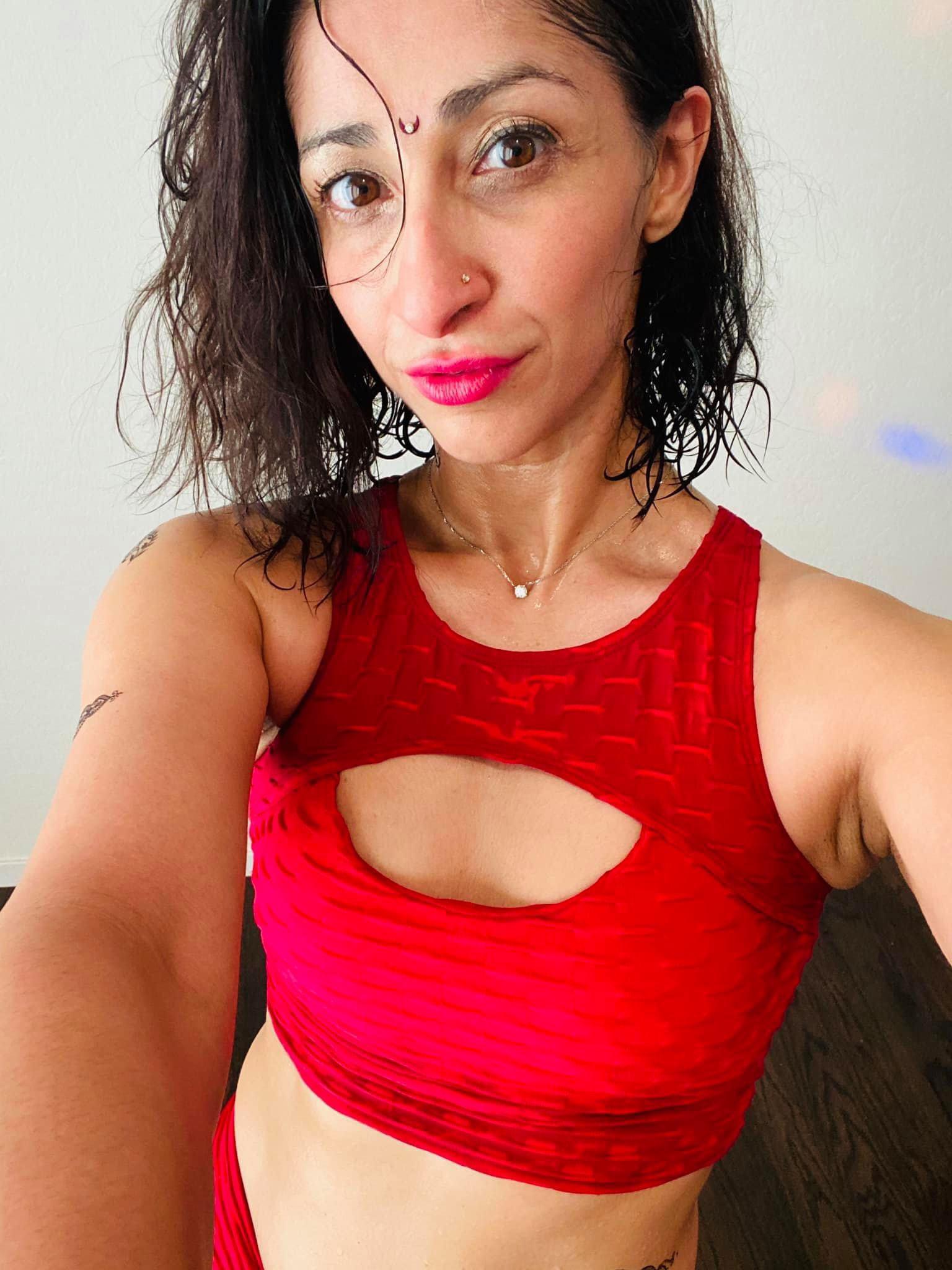 41F. Post workout! | Scrolller