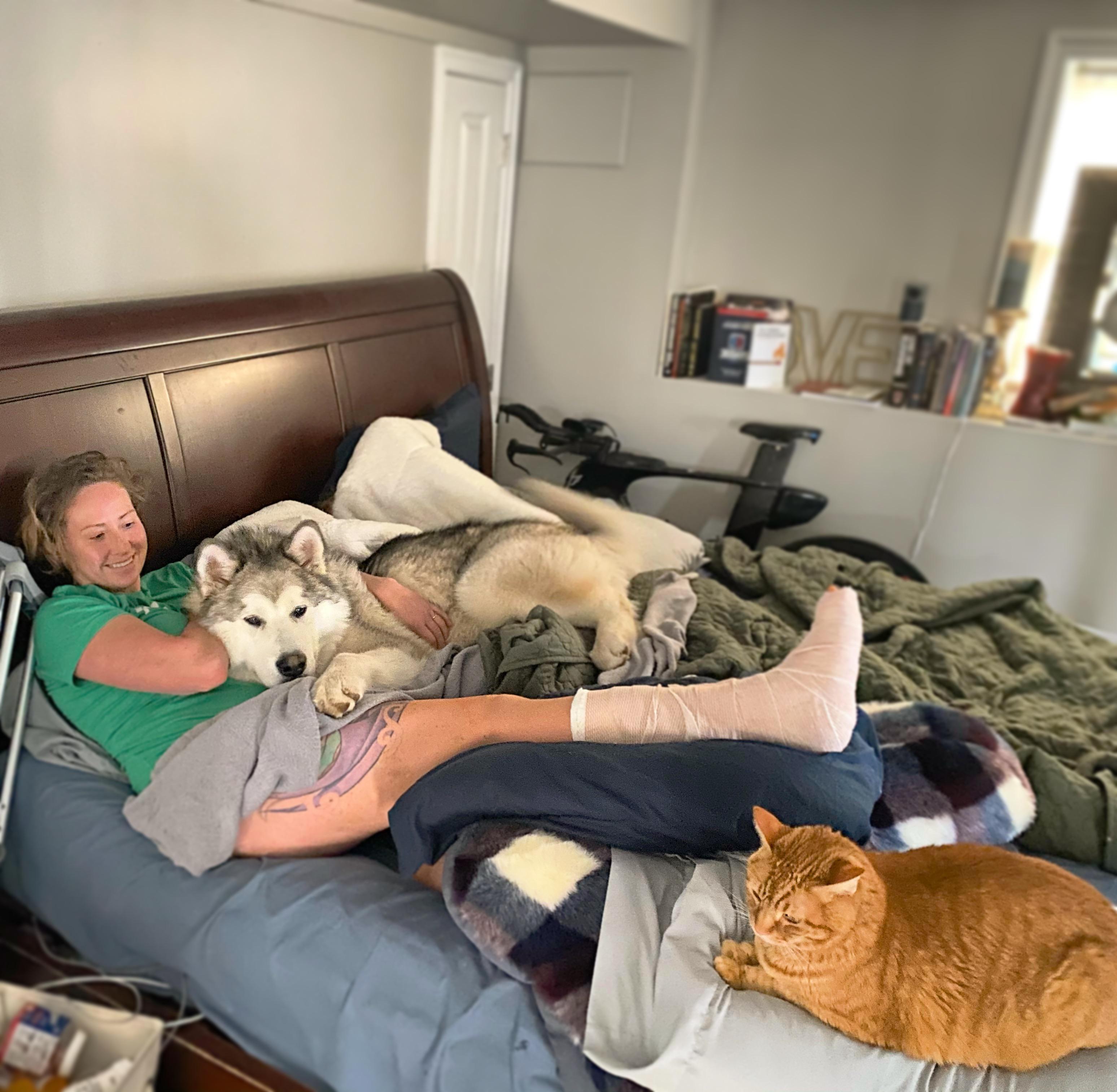 6 month Mal on a King size bed. 😳 | Scrolller