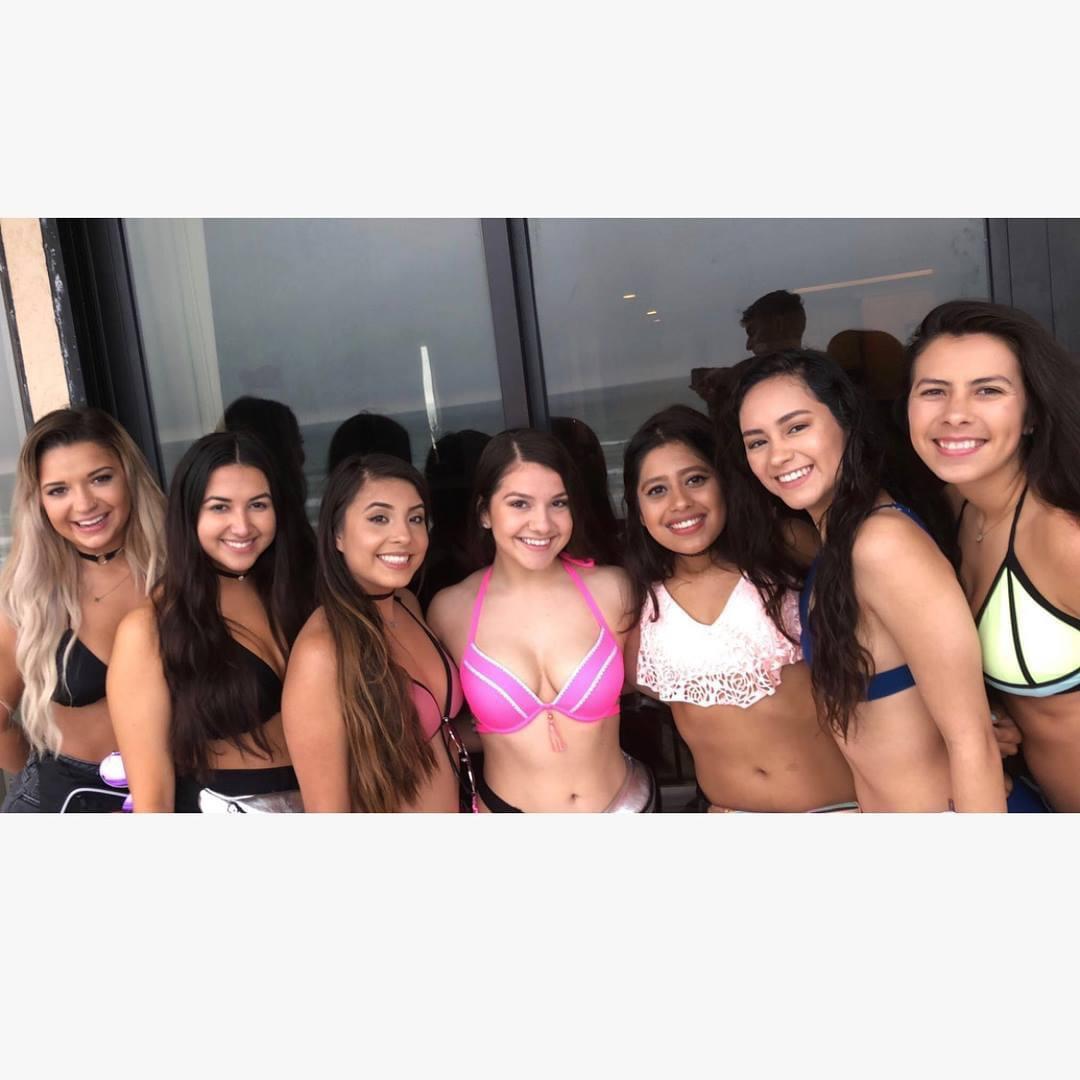 [7] Bikinis | Scrolller