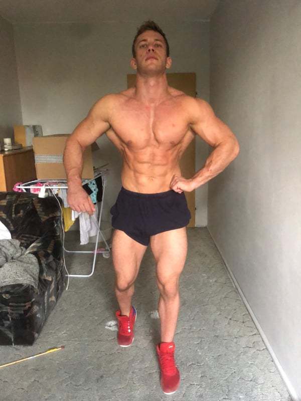 8 weeks out from men's physique show | Scrolller