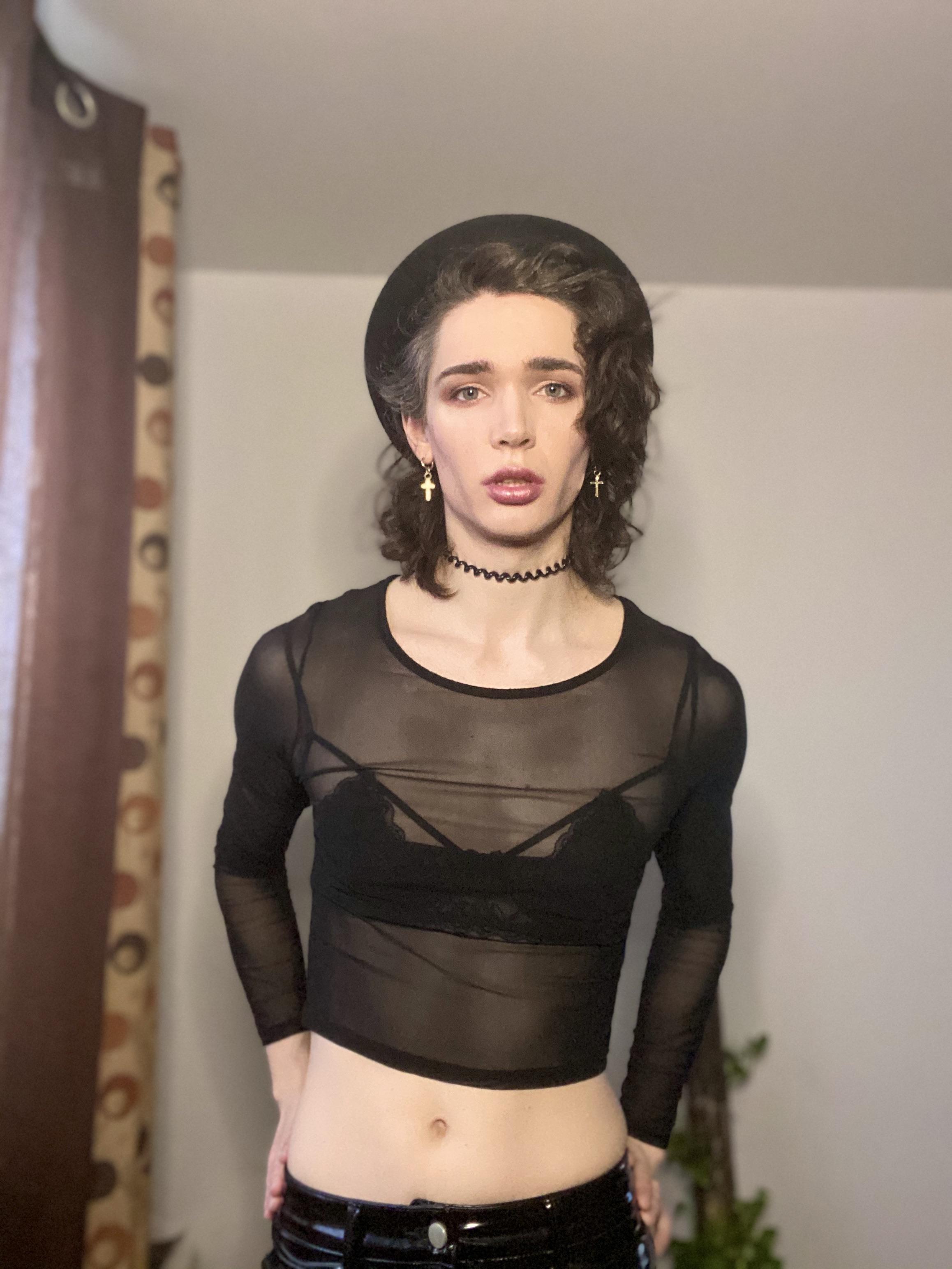 90s witch vibes | Scrolller