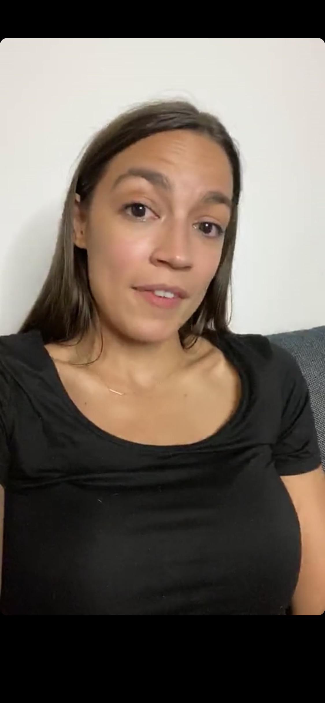 A Better Pic Of Our Cute Latina Goddess Scrolller