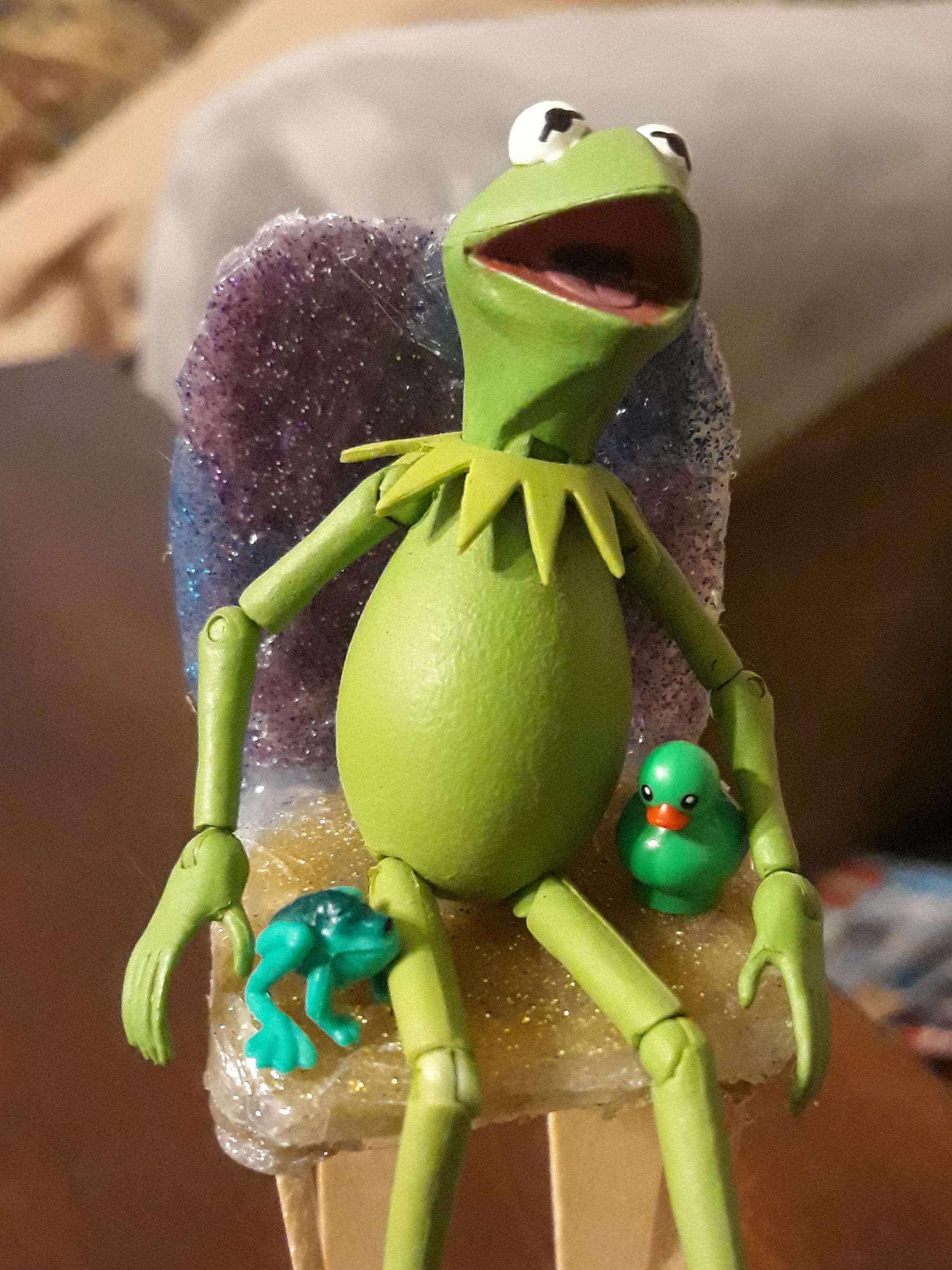 A boy and his toys | Scrolller