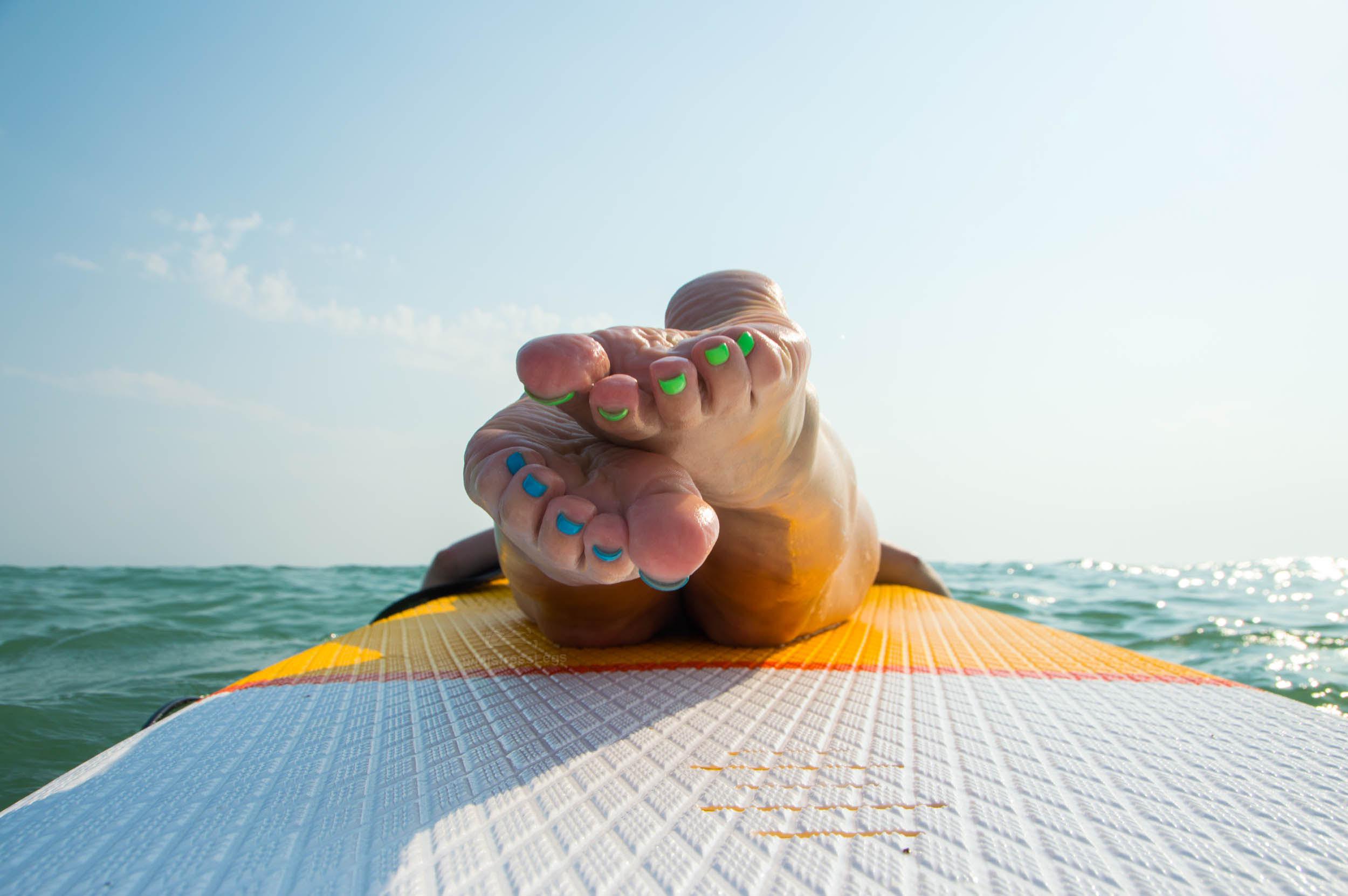 A great feeling to ride the waves and enjoy the sight of my gorgeous wet feet. | Scrolller