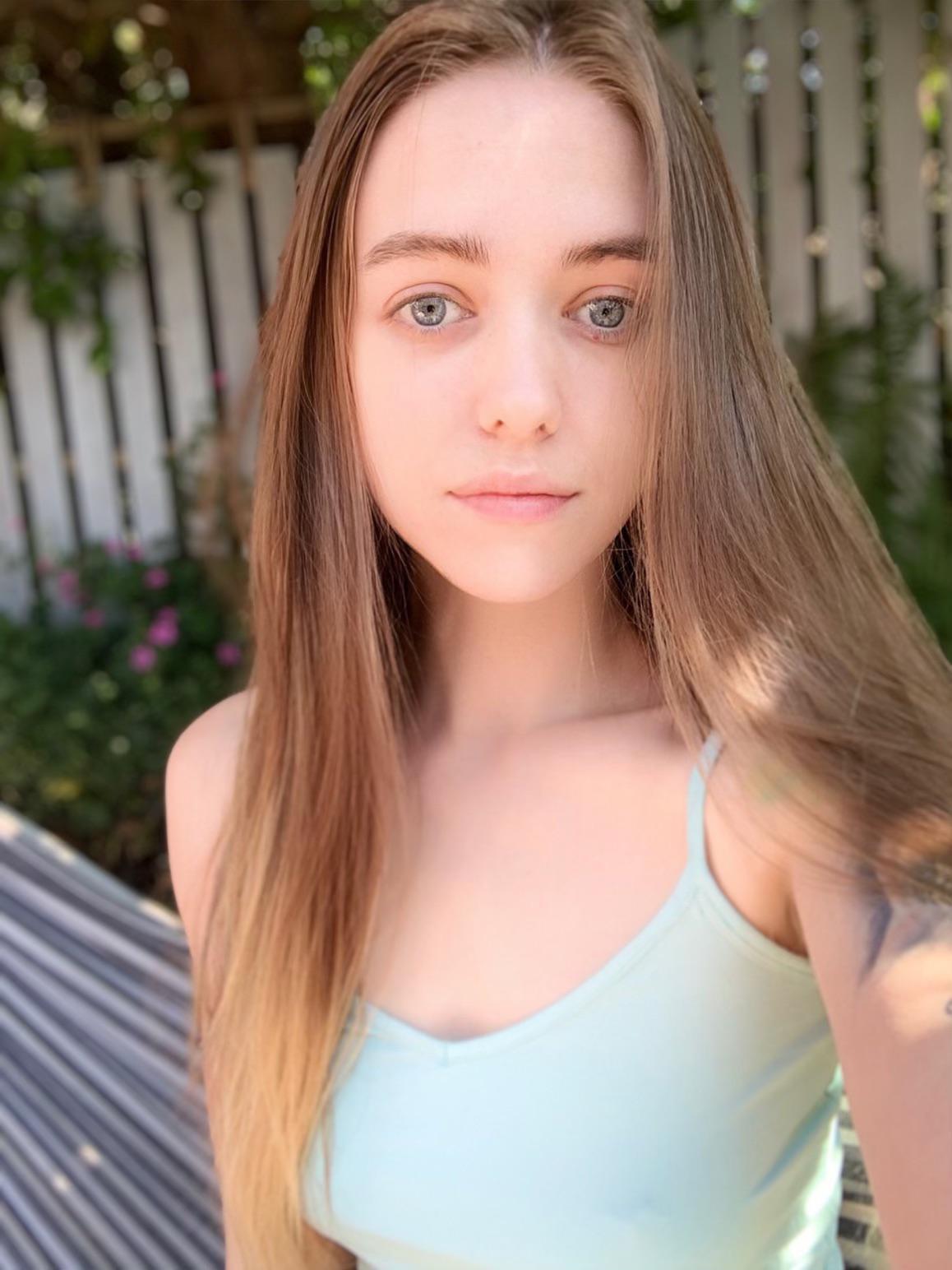 A little natural, sleepy pic for a change 😅 | Scrolller