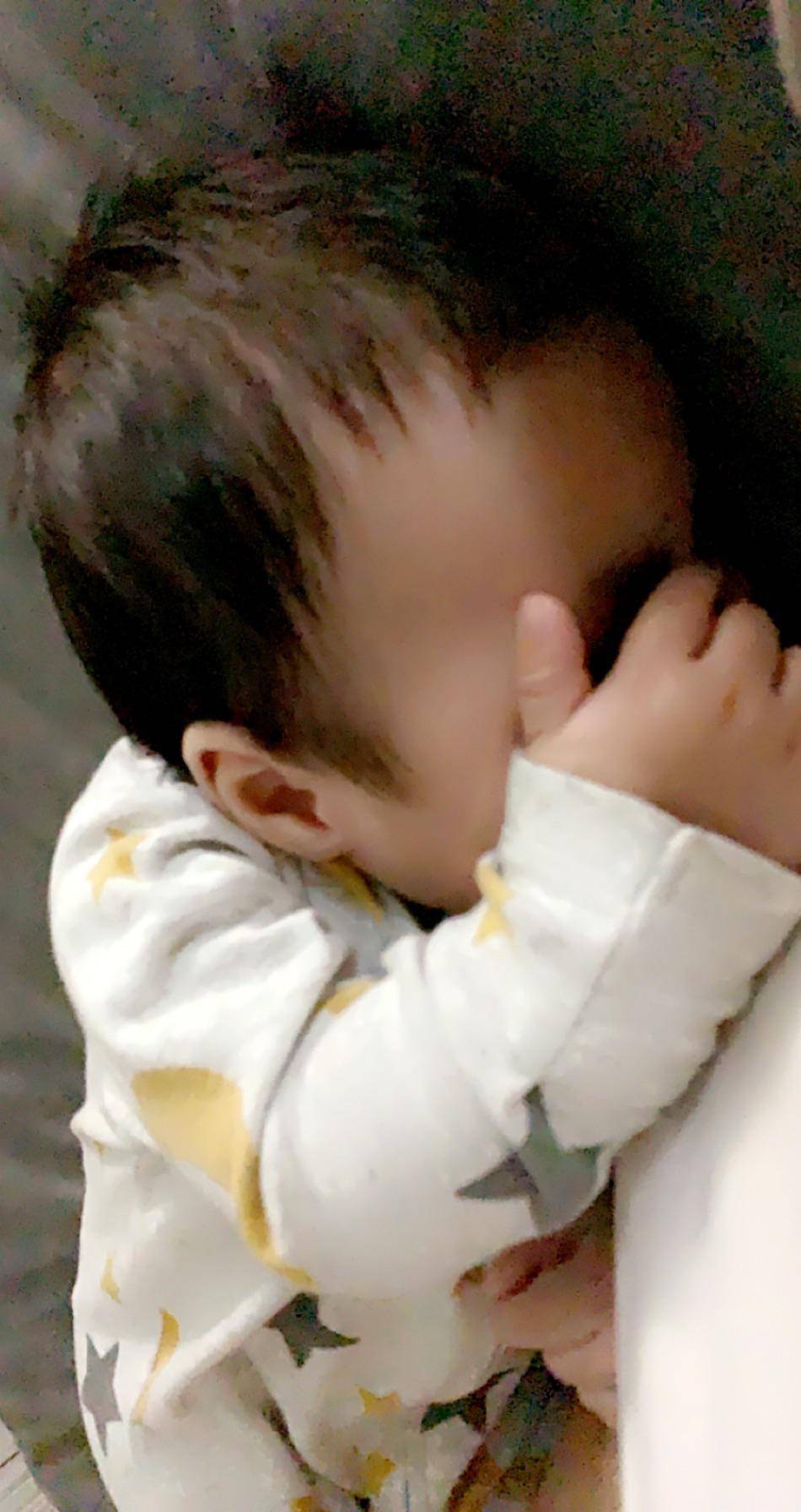 A little privacy please, mom? | Scrolller