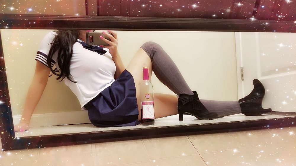 A little tipsy 🍷 | Scrolller