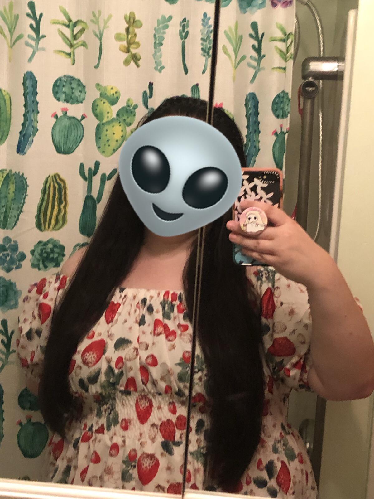 A plump and juicy little strawberry 🍓 | Scrolller